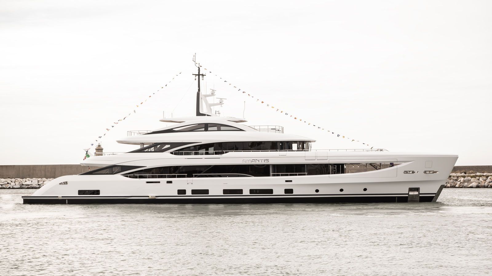 Benetti launches eighth hull in 50m B.Now series Amantis
